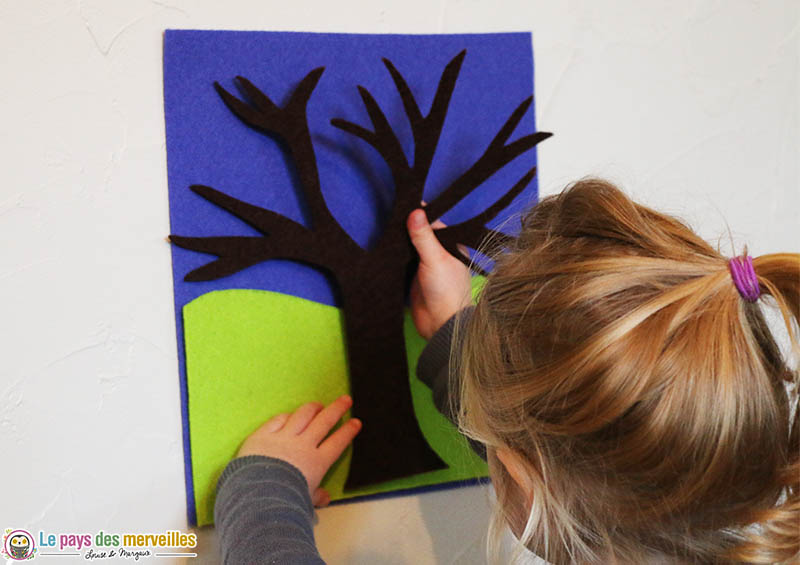 Tableau de feutrine réutilisable : l'arbre des saisons