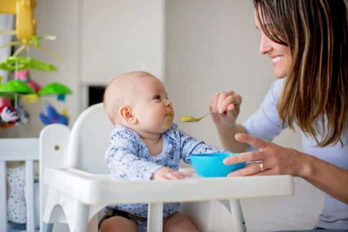 Diversification alimentaire de bébé : introduire les légumes